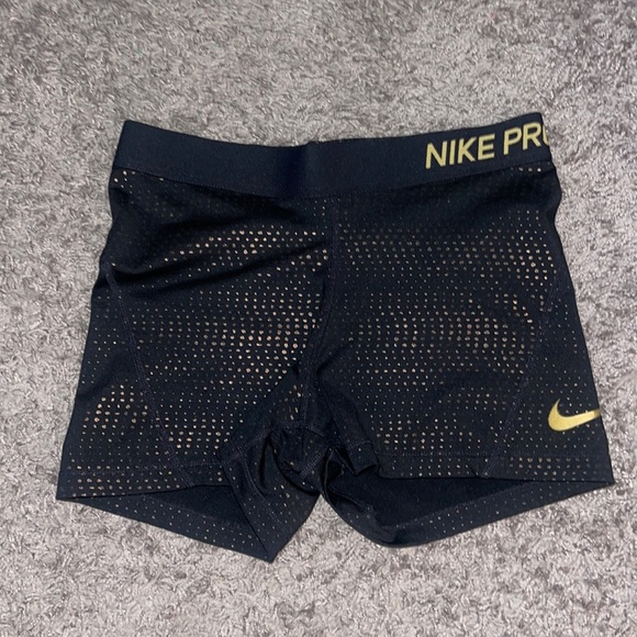 Nike | Shorts | Nike Pros | Poshmark